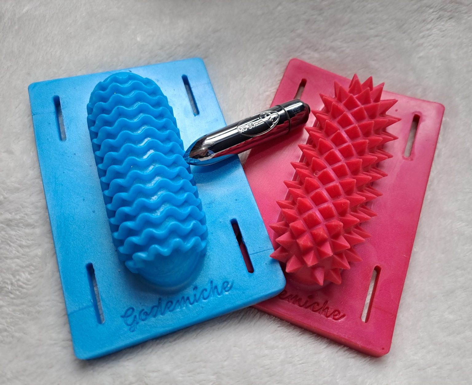 [Toy Review] Godemiche Vibe Pad "Waves" and "Tall Pyramids" - Coffee & Kink
